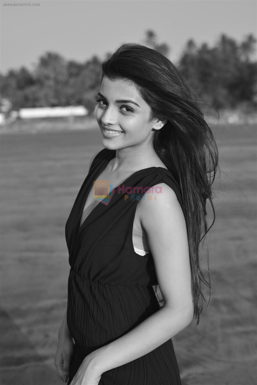 Ashna Zaveri / Ashna Zaveri - Bollywood Photos